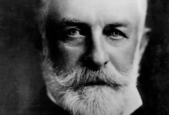 Season 2/Episode 2, “Some Sort of Trick” | Newport Mansions